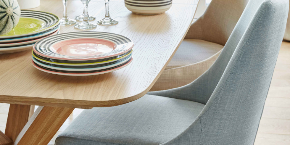 Chaise scandinave tissu : nos idées pour trouver la pépite